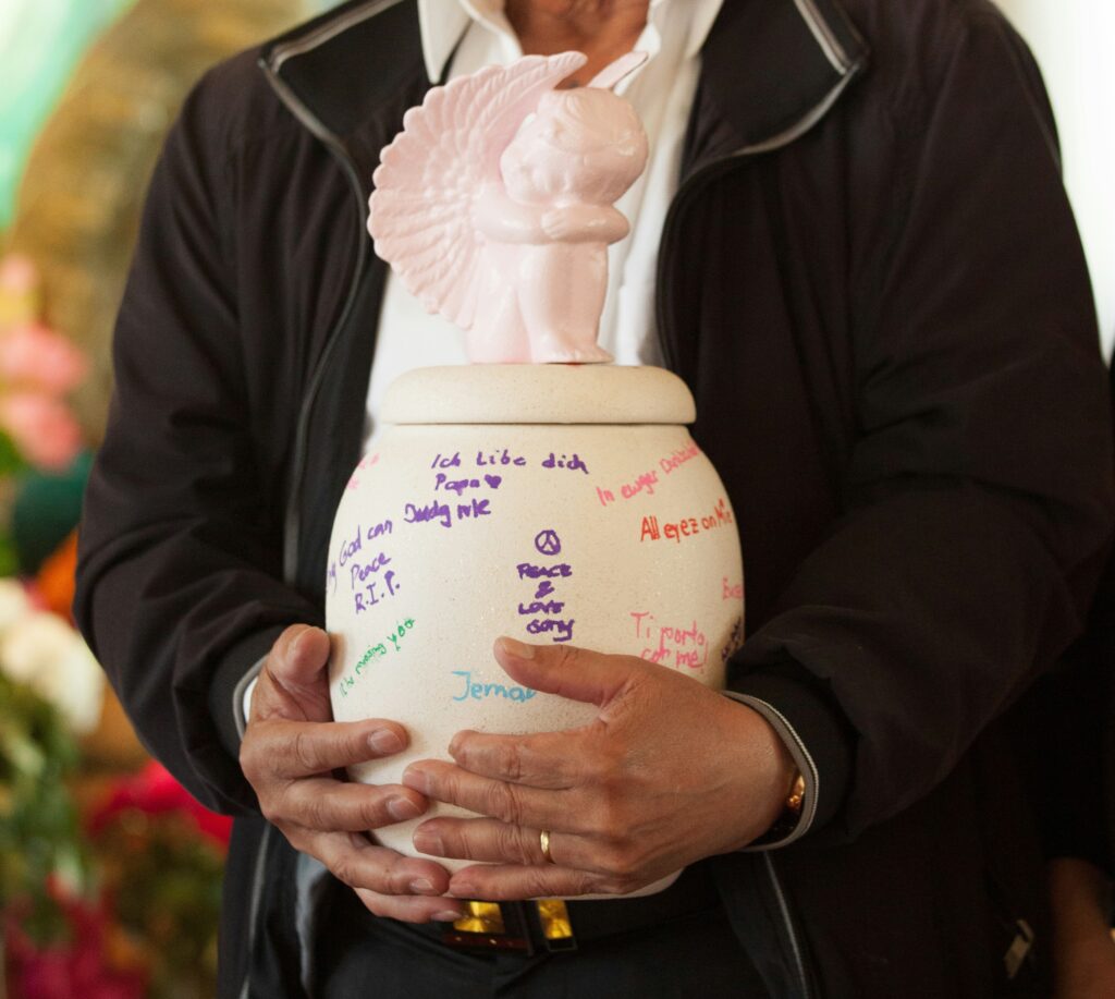 Why Viewing Ceremonies Create Meaningful Memories - New Leaf Cremation